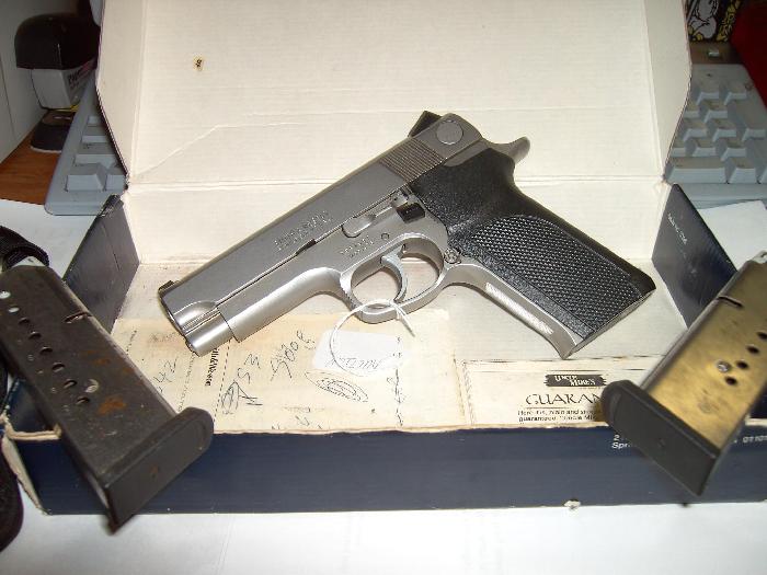 Smith & Wesson Model 1076 10mm Semi Auto W/ Extras- No Reserve For Sale ...