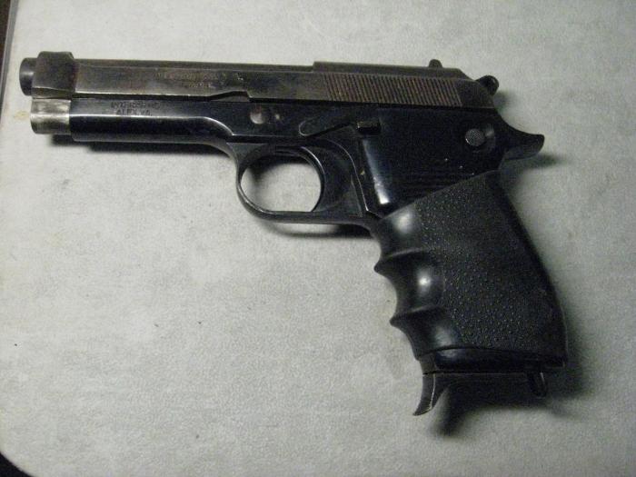 Helwan 9mm A.R.E Made In Egypt For Sale at GunAuction.com - 9065521