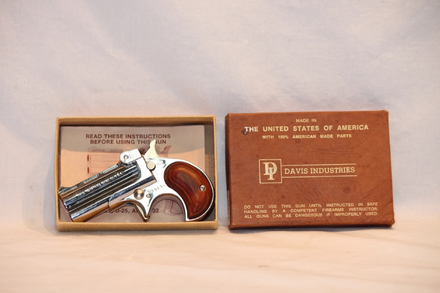 Davis Industries Davis D-32 .32Auto Derringer
