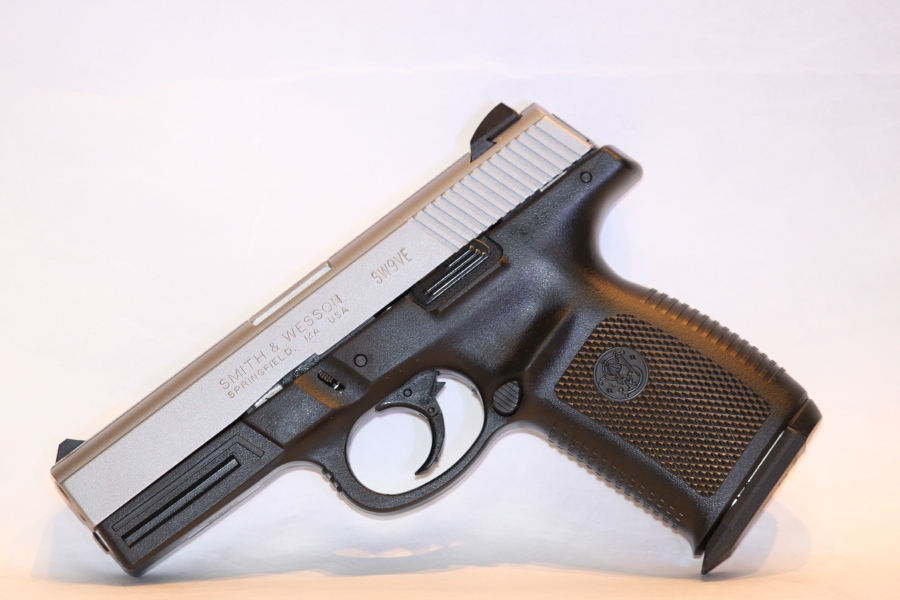 Smith & Wesson Sw9ve 9mm Semi-Auto Pistol For Sale at GunAuction.com ...
