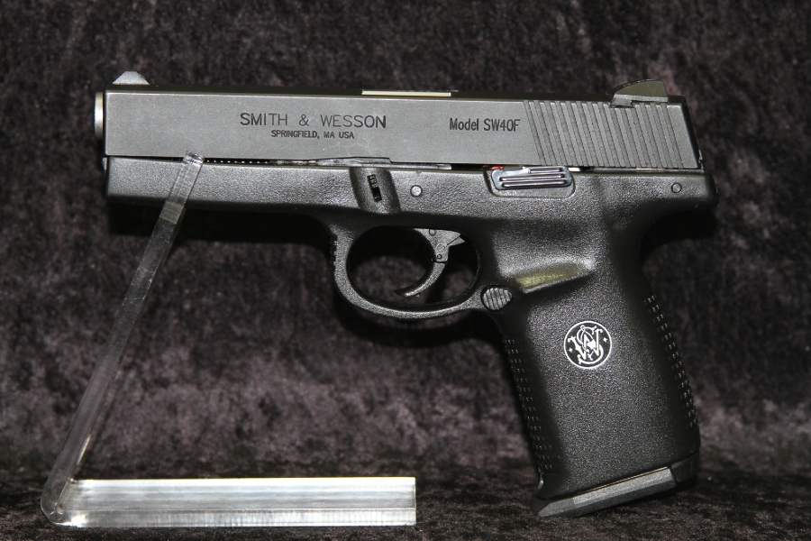 Smith & Wesson Inc Sw40f W/ Two Clips .40 S&W For Sale at GunAuction ...