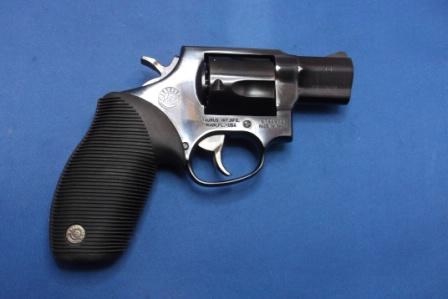 Taurus M405 .40s&W , 5 Shot Blue Nib For Sale at GunAuction.com - 11854785