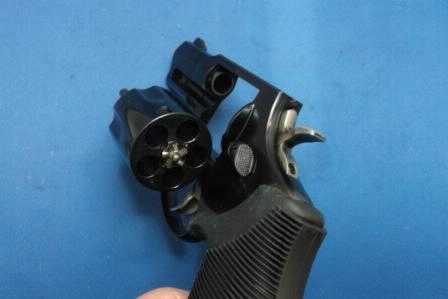 Taurus M405 .40s&W , 5 Shot Blue Nib For Sale at GunAuction.com - 11854785