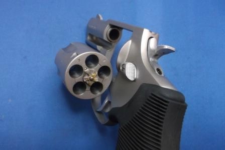 Taurus M405 .40s&W , 5 Shot Ss, Nib For Sale at GunAuction.com - 11854786