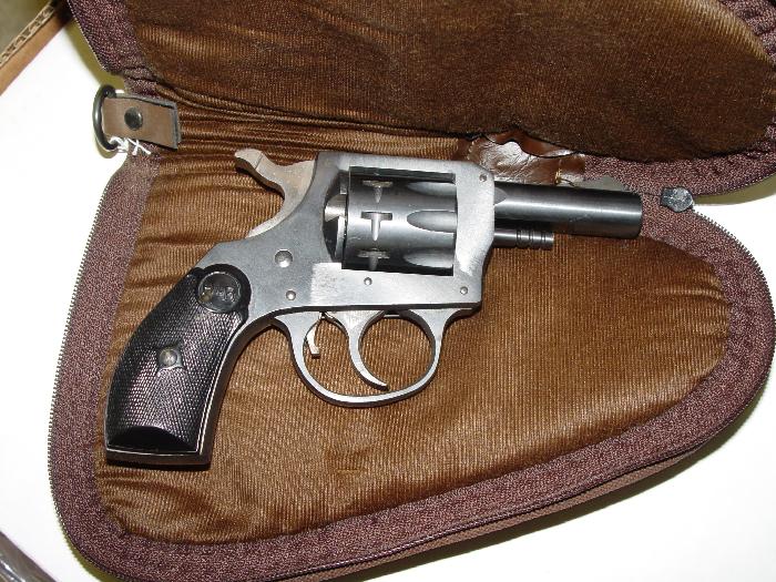 H & R H&R Model 900 Revolver, .22 Cal Check It Out For Sale at ...