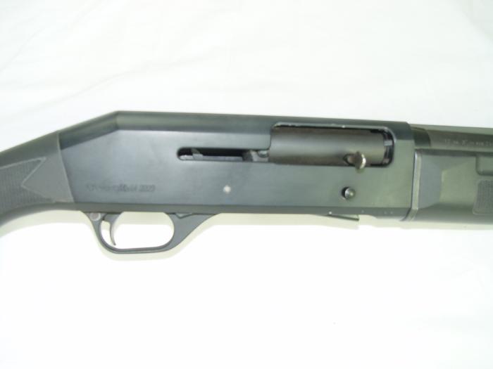 Stoeger - 2000 Semi-Auto 12GA Great Shotgun! - Picture 4