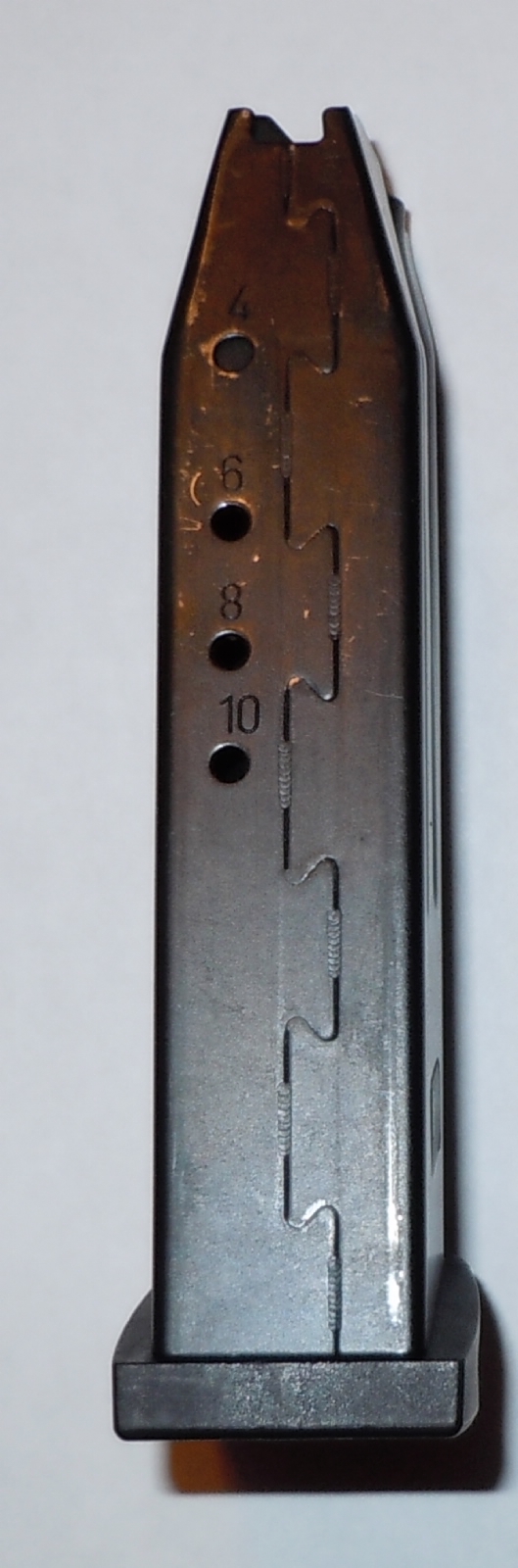 H&K P2000 9mm Factory 10 Round Mag For Sale at GunAuction.com - 10619239