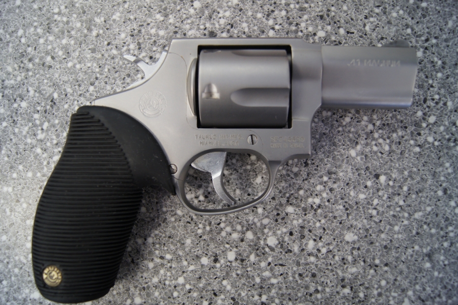 Taurus 415 .41 Mag For Sale at GunAuction.com - 12628109