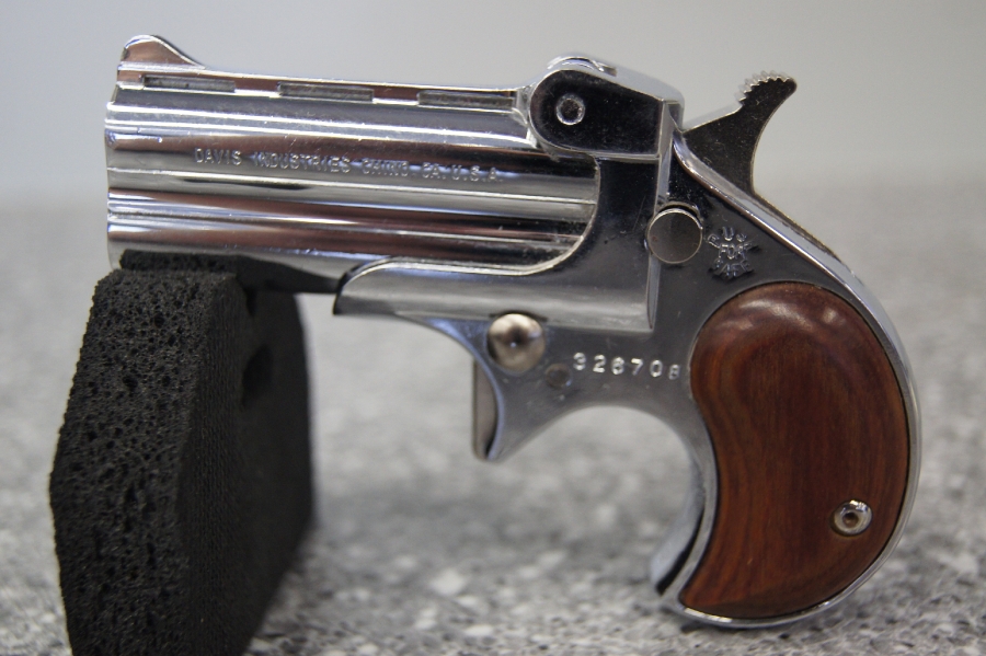 Davis Industries Model 0-32 .32cal Derringer For Sale at GunAuction.com ...