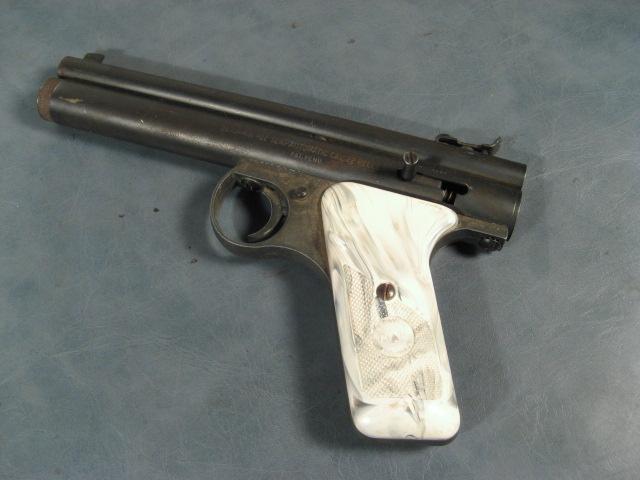 Benjamin 422 22 Cal Air Pistol No Bolt Vintage For Sale at GunAuction ...
