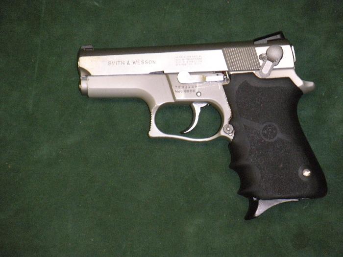 Smith & Wesson 6906 9mm Stainless For Sale at GunAuction.com - 10114100