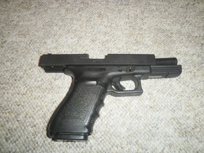 Glock 22 40 3rd Gen With Night Sights And Hi Cap For Sale at GunAuction ...