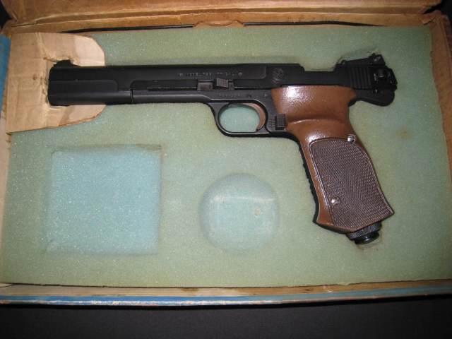 Smith & Wesson 79g .177 Cal. Air Gun For Sale at GunAuction.com - 9506563