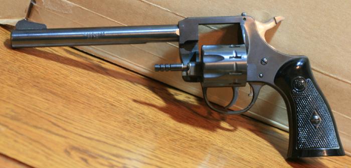 Harrington & Richardson, Inc. H & R, MODEL 929,BLUED,SIX INCH BARREL ...