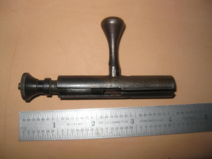 Bolt assembly for unknown vintage .22 rifle - Picture 2