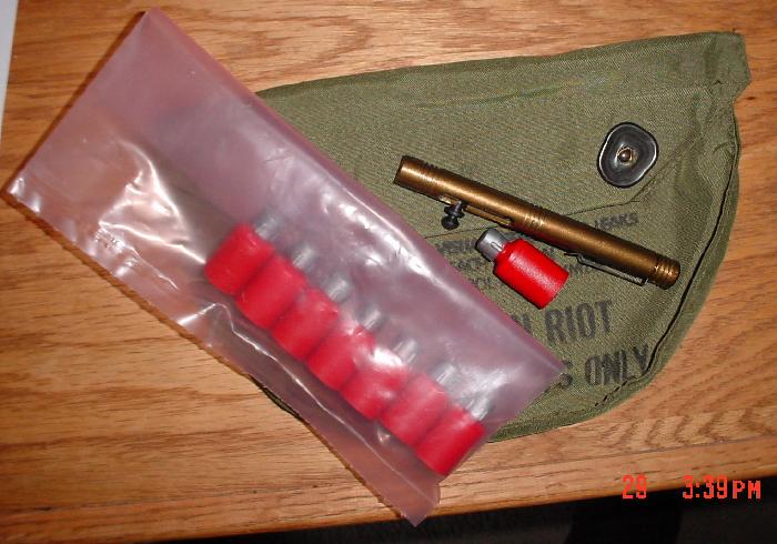 Pen Flare Launcher Kit W/Live Flares Minty For Sale at GunAuction.com ...