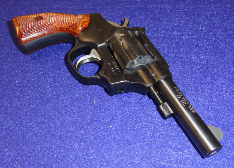 High Standard Manufacturing Corporation Model Sentinel Deluxe .22 ...