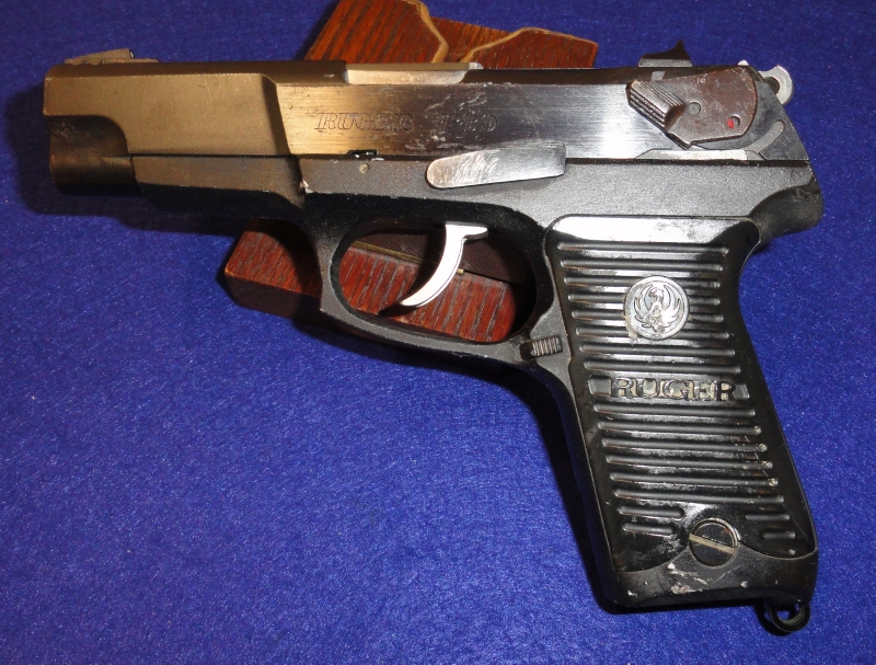 Sturm, Ruger & Co. Model P-89 Semi-Auto 9mm (No Mag)