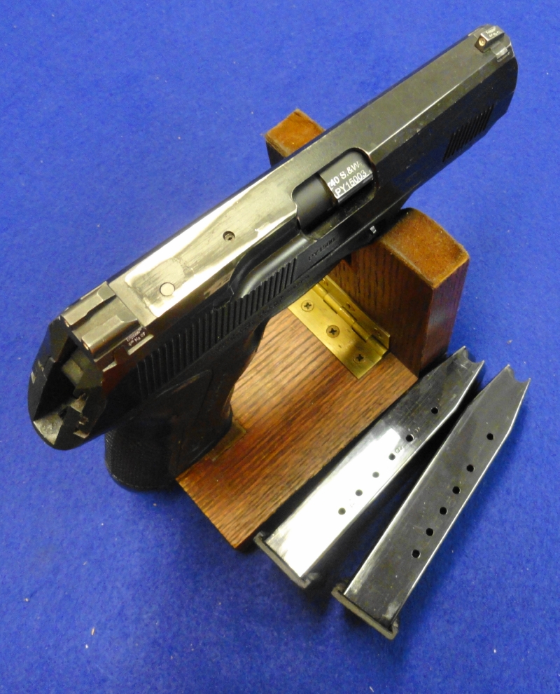 Beretta Px4 Storm Type C .40 S&W 3-Mags For Sale at GunAuction.com ...