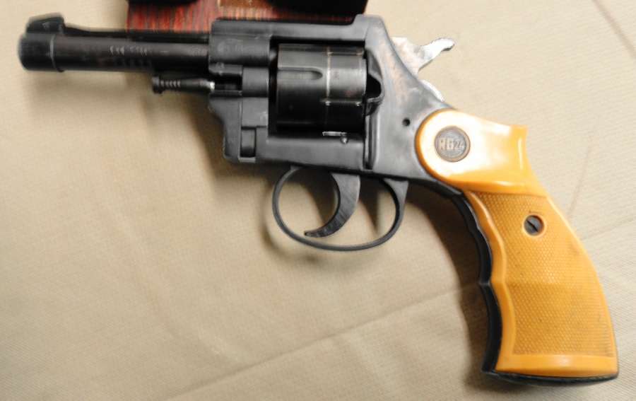 Rohm Model Rg24 .22lr Revolver For Sale at GunAuction.com - 11723053