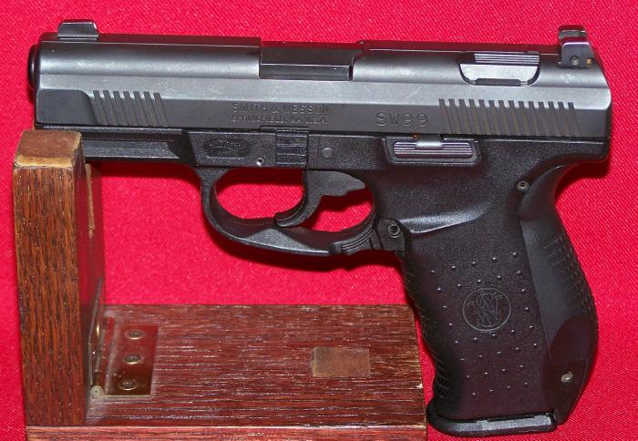 Smith & Wesson Model Sw99 40 Cal. 2-12rd Mags For Sale at GunAuction ...