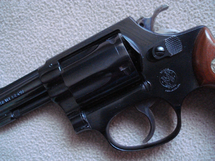 Smith & Wesson Model 36 .38 Chiefs Special With 3 Inch Barrel Like New ...