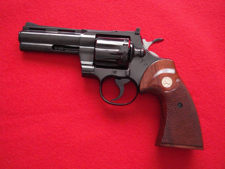 Colt PYTHON 357 MAG 4