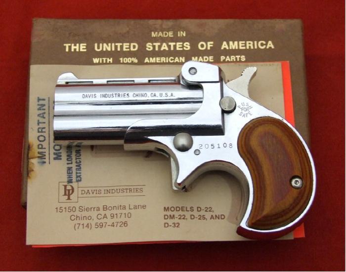 Davis D-32 Derringer .32 Acp Chrome Finish With Box And Papers - May Be ...