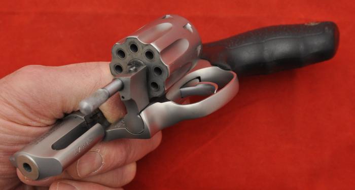 Taurus 17 Stainless .17 Hmr 8 Shot Revolver 2 Inch -Buyitnow & Get Free ...