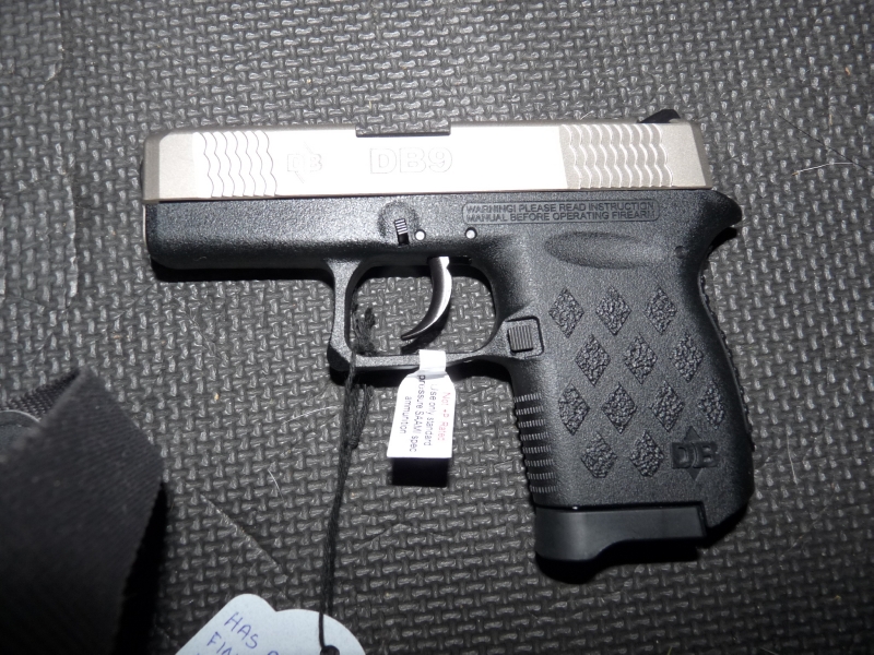 DIAMONDBACK DB9 9MM PISTOL DB9 SUB COMPACT AND SMLLEST 9MM POCKET GUN