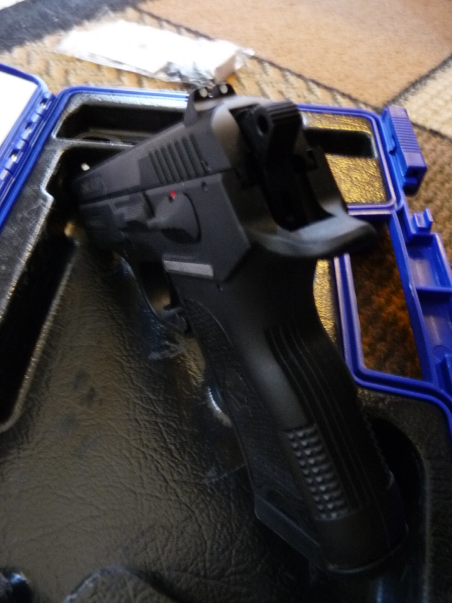 European American Armory Corp. Eaa Sar B6 9mm 13 Rnds 3.8inch S/A D/A New For Sale at GunAuction ...