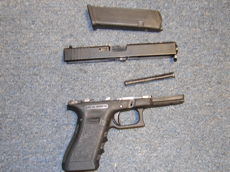 Glock Inc. 17 C 9mm Broken Frame Rail For Sale at GunAuction.com - 11159796