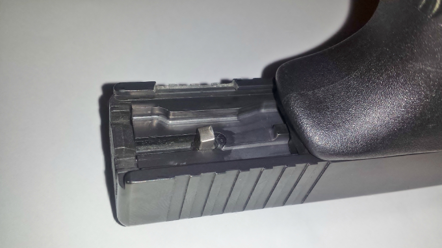 Glock 17 Gen 3 With Cracked Slide For Sale at GunAuction.com - 13438566