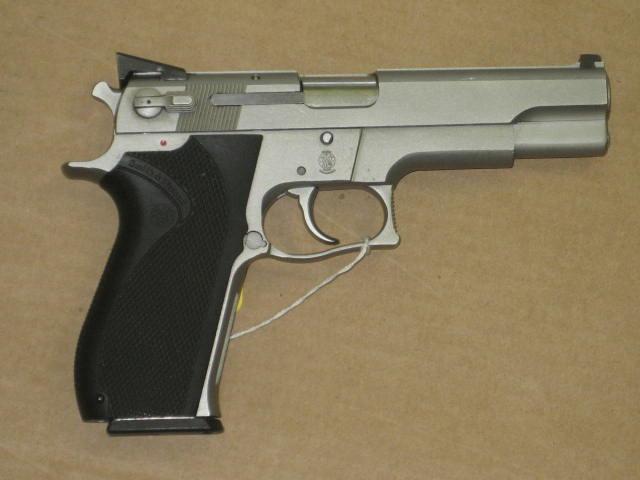 Smith & Wesson S&W 4506 Stainless 45 Acp Sa/Da For Sale at GunAuction ...