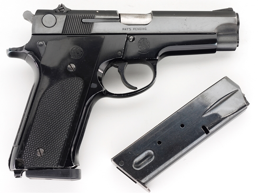 Smith & Wesson S&W Model 59 Semiauto 9mm Pistol Two Magazines For Sale ...
