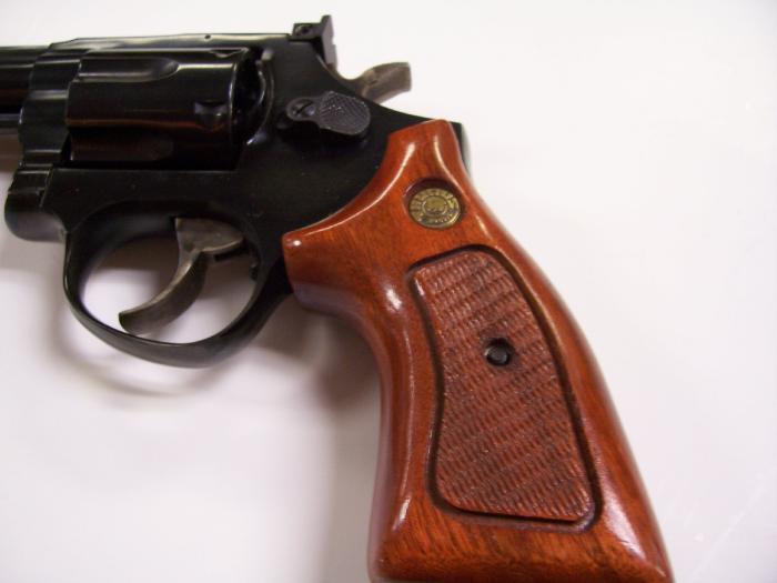 Taurus 761 .32h&R Mag. For Sale at GunAuction.com - 9154977
