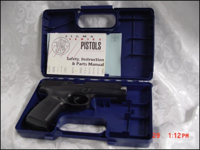 Smith & Wesson Sigma Model #Sw40f, .40cal Black For Sale at GunAuction ...