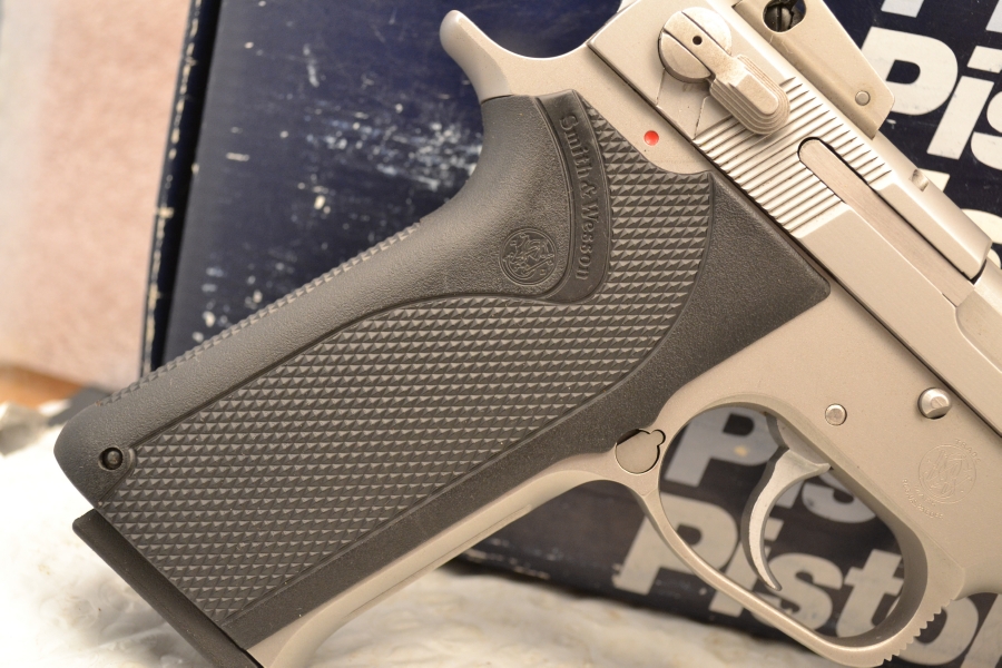 Smith & Wesson, S&W, Nib, Model 1006, Stainless, 10 Mm Caliber, Unfired ...