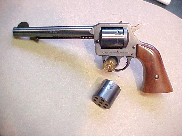 HARRINGTON & RICHARDSON - MODEL 649, combo, 2 cylinders, 22 LR, 22 WMR ...