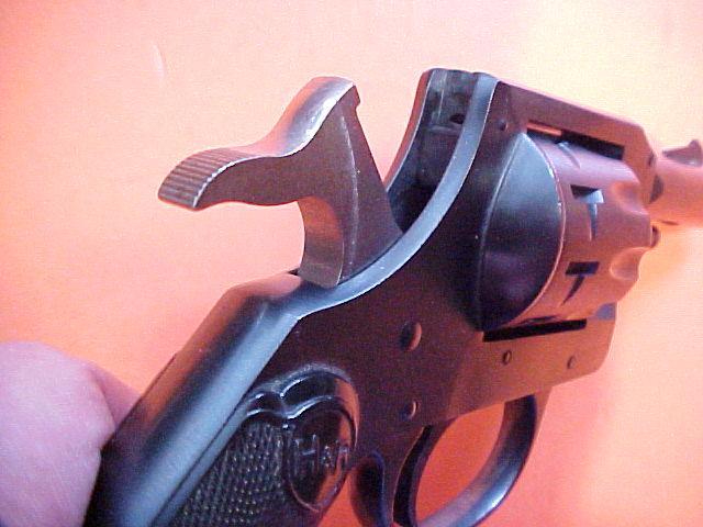 Harrington & Richardson, H&R Model 929, 9 Shot, 22 Cal, 2 1/2" Bbl ...