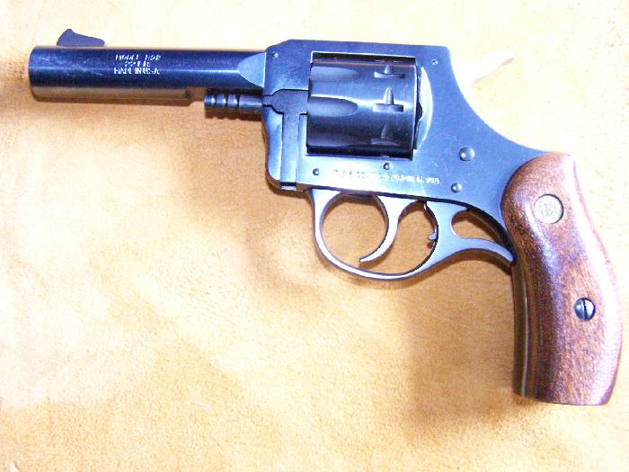 New England Firearms, Gardner, Model R-92, 9 Shot, 22 Cal, Swing Out ...