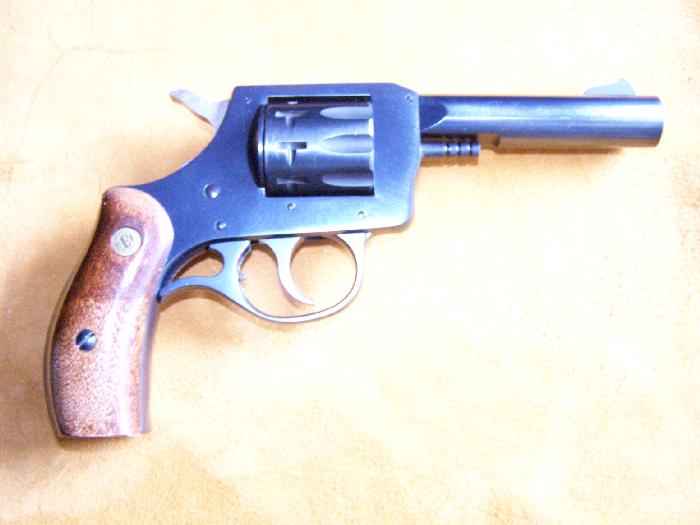 New England Firearms, Gardner, Model R-92, 9 Shot, 22 Cal, Swing Out ...