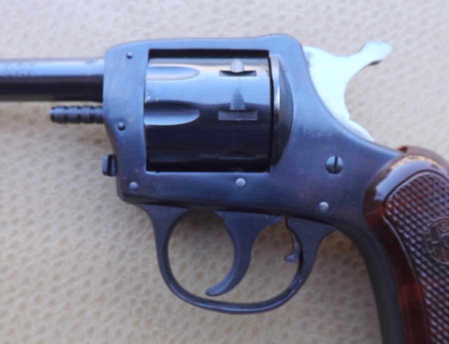 H & R H&R Model 922, 9 Shot Double Action Revolver .22 For Sale at ...