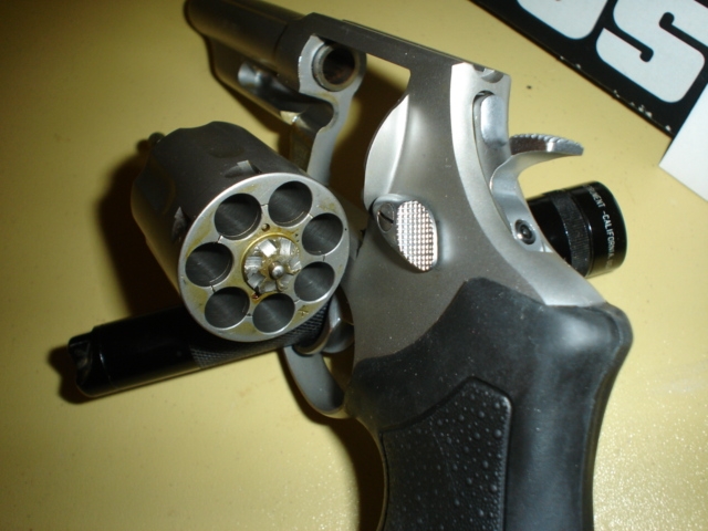 Taurus M827 .38spl Da Revolver Ss For Sale at GunAuction.com - 11063558