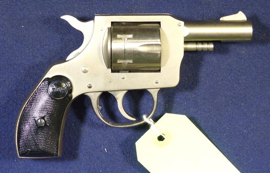 H&R - Model 733 - Cal. 32 S&W L .32 S&W For Sale at GunAuction.com ...