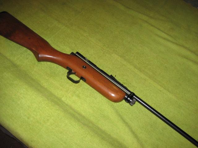 Crosman Model 180 .22 Cal. Co2 Rifle For Sale at GunAuction.com - 9301388