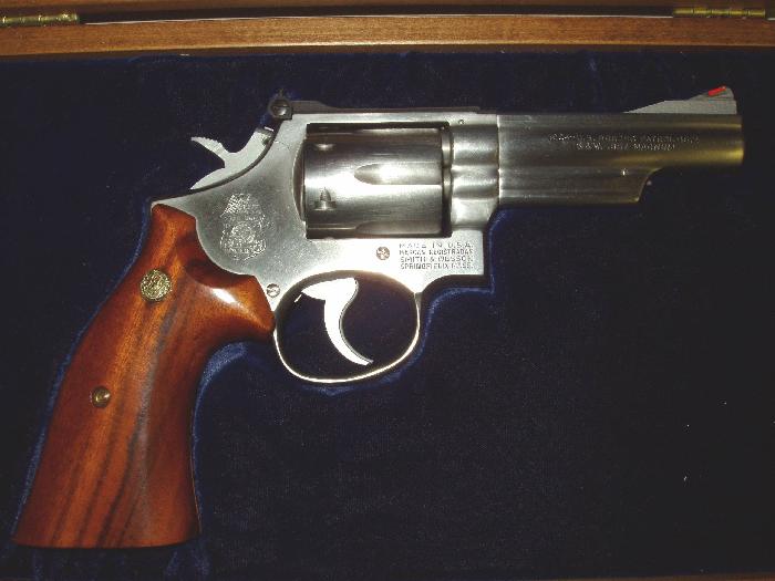 Smith & Wesson Model 66 U.S. Border Patrol Commemorative 357 Mag For ...