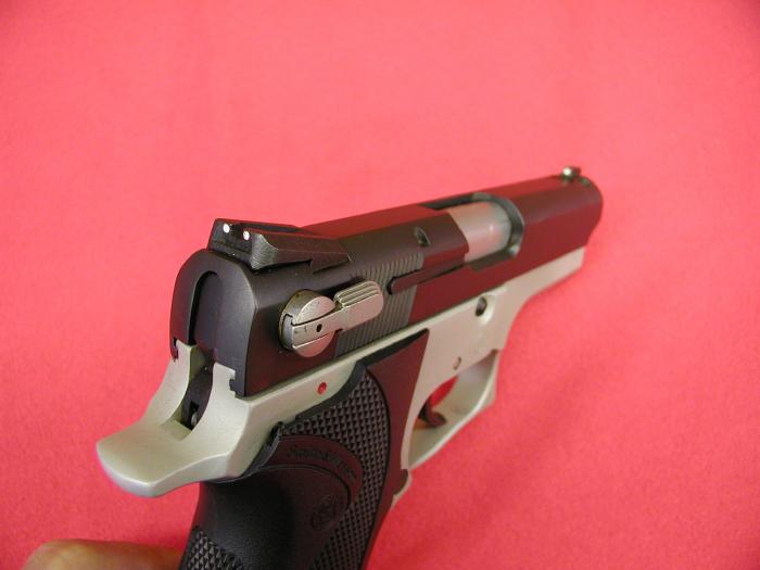 Smith & Wesson Model 5903 Ssv 9mm For Sale at GunAuction.com - 8153917