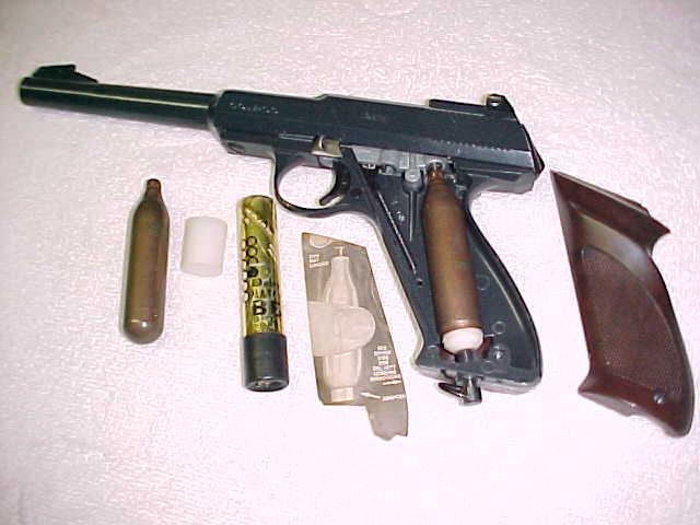 Daisy 200 Co2 200 In Orginal Box For Sale at GunAuction.com - 8826740