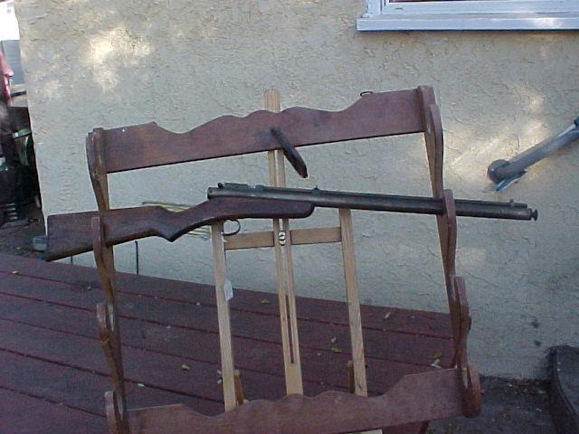 Benjamin 322 Front Pump Rifle .22cal For Sale at GunAuction.com - 10136289